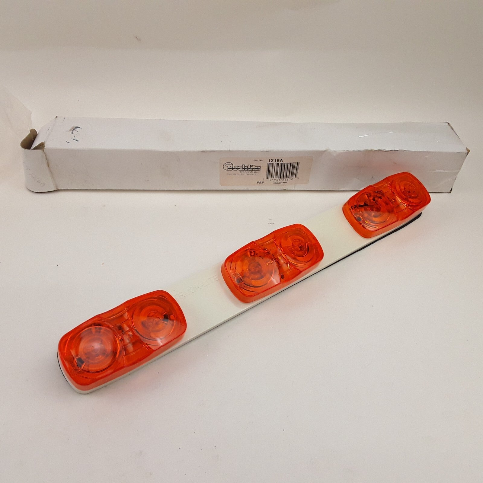 Signal-Stat Identification Light - Incandescent Rectangular 3 Lamps Ha