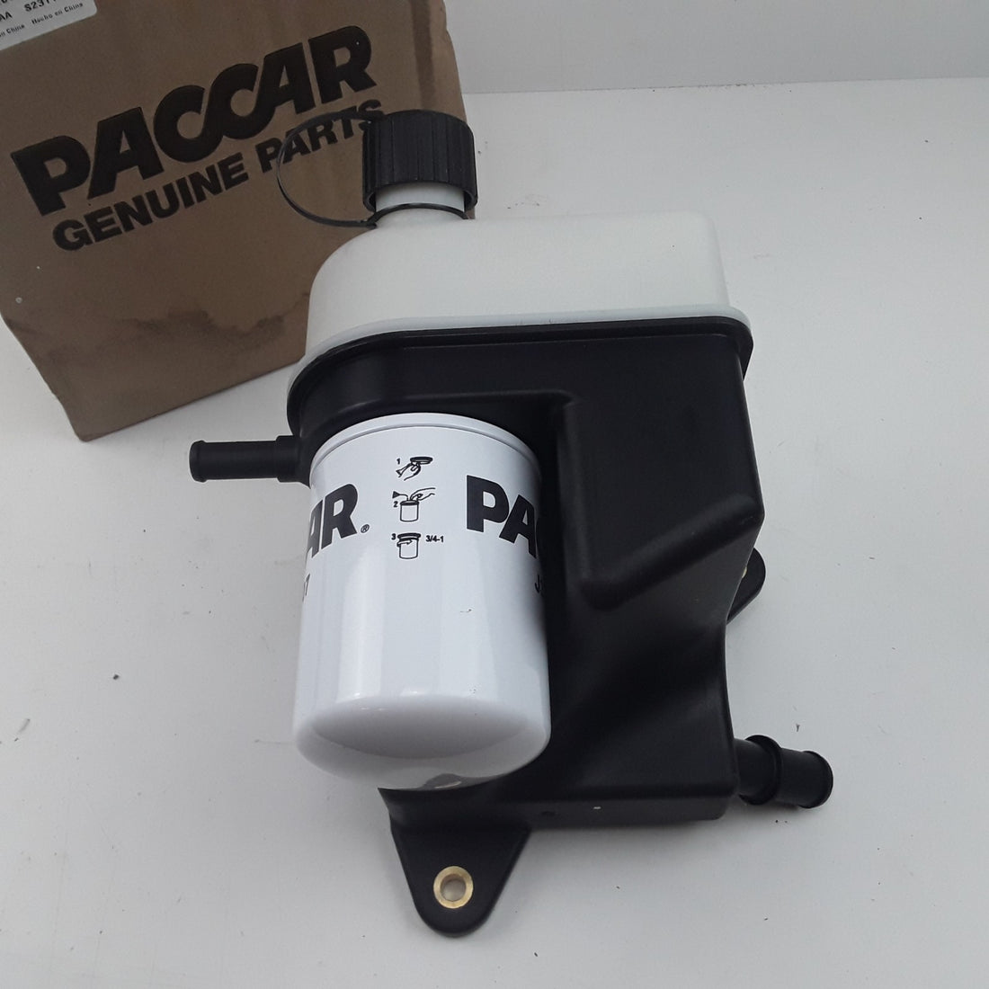 Paccar J86-1070 Power Steering Reservoir For Paccar Peterbilt Kenworth